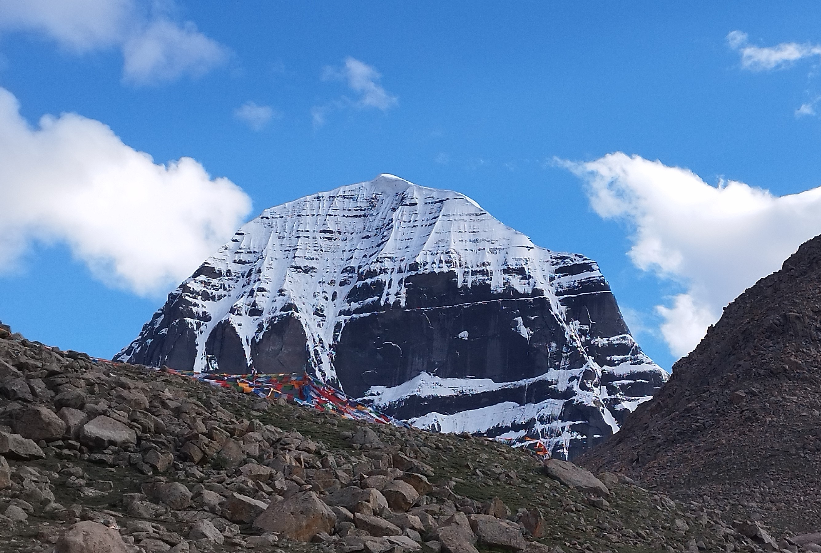 Kailash Mansarovar Yatra 2025/2026 | A Sacred Pilgrimage Under the Full Moon